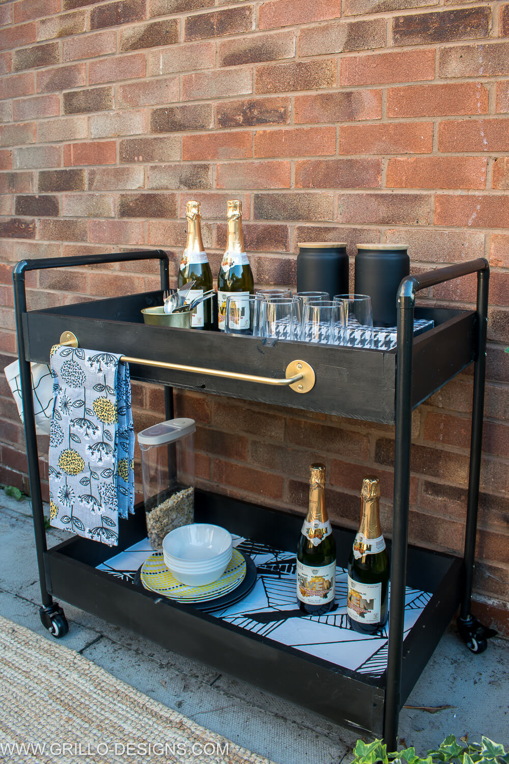 EASY DIY How To Build A Rolling Bar Cart with Rust Oleum Grillo EASY DIY How To Build A Rolling Bar Cart with Rust Oleum Grillo